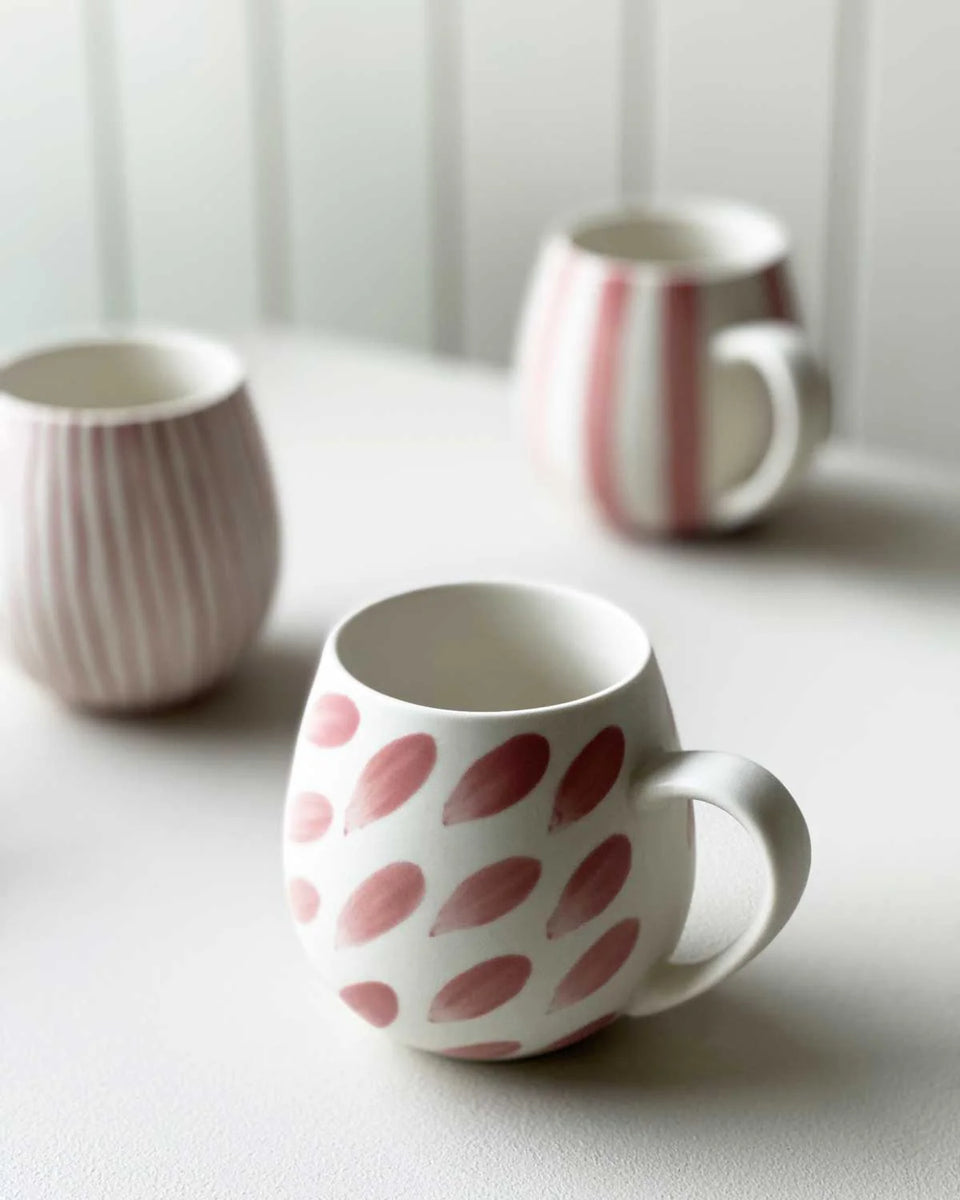 Hug Me Mugs Rose Brush Set of 4 - Robert Gordon Australia – Ollie's ...